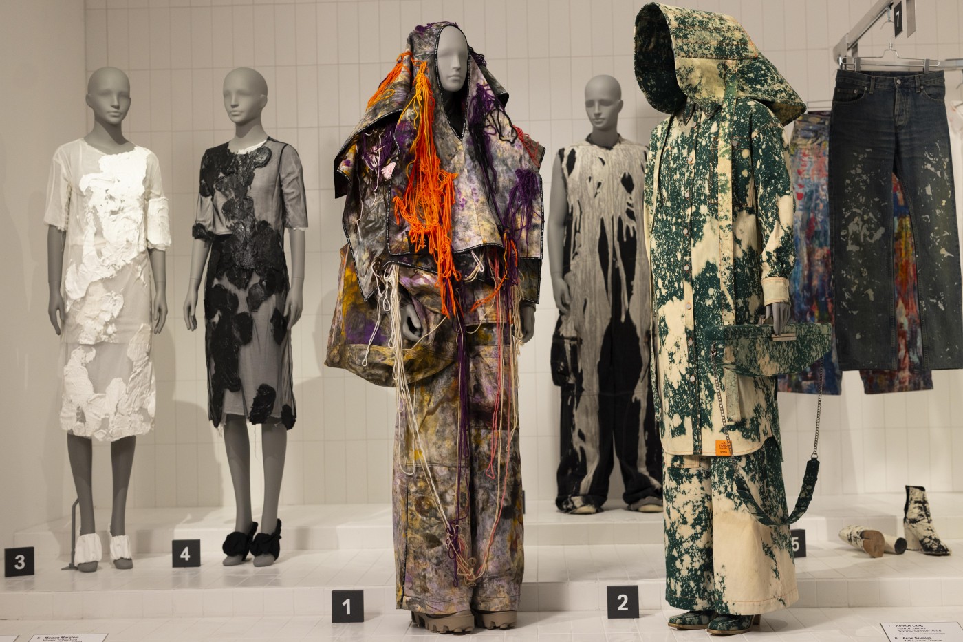 Dirty Looks: Desire and Decay in Fashion at the Barbican Art Gallery ...
